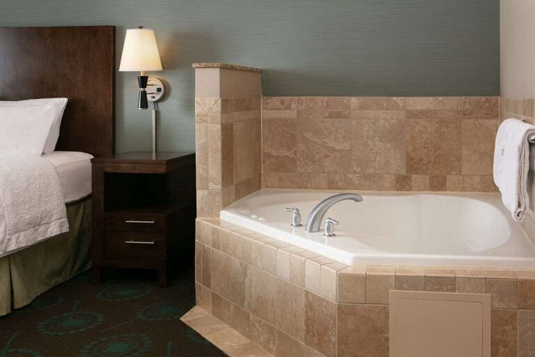 THE BEST Nebraska Hotels with Jacuzzi in Room (2026 Edition)