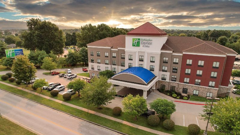 23 Springfield, MO Hotels with Jacuzzi in room ️ 2025