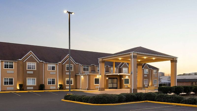 The 21 Best Hotels with Jacuzzi in Room in Jackson, MS (2026)