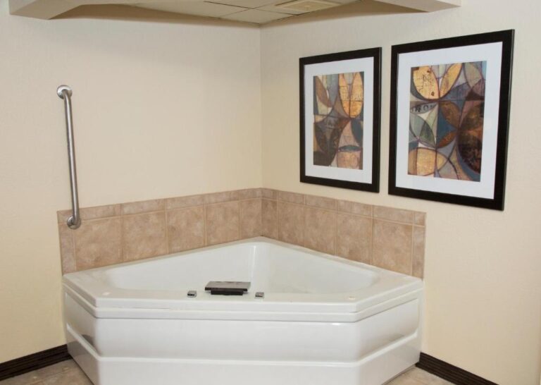 The 123 Best Minnesota Hotels with Jacuzzi in Room ( 2026 Edition)