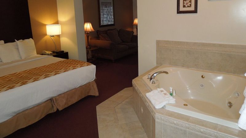 THE 9 BEST Albany Hotels with Jacuzzi in Room (2026 Edition)