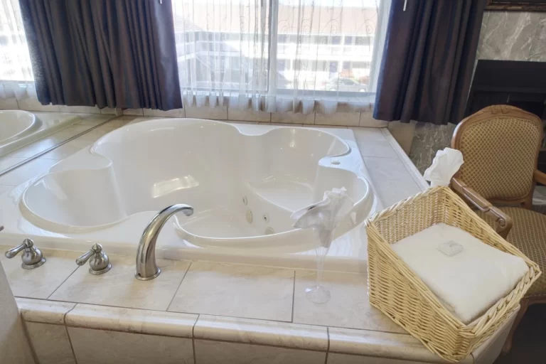 THE BEST Oregon Hotels with Jacuzzi in Room (2026 Edition)