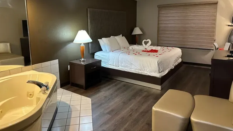 THE 31 BEST Madison Hotels with Jacuzzi in Room ️ 2026