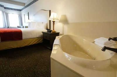 Best Hotels with Jacuzzi in Room in Springfield, MO ️ 2023