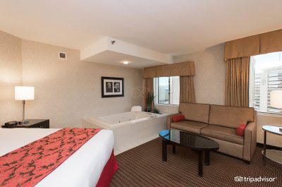12 Best Reno Hotels with Jacuzzi in Room ️ Romantic Escape