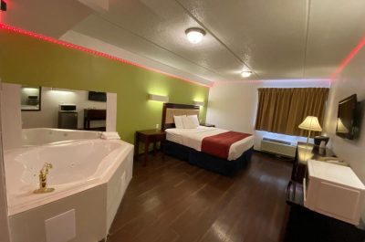 Skylight Inn And Suites Cleveland